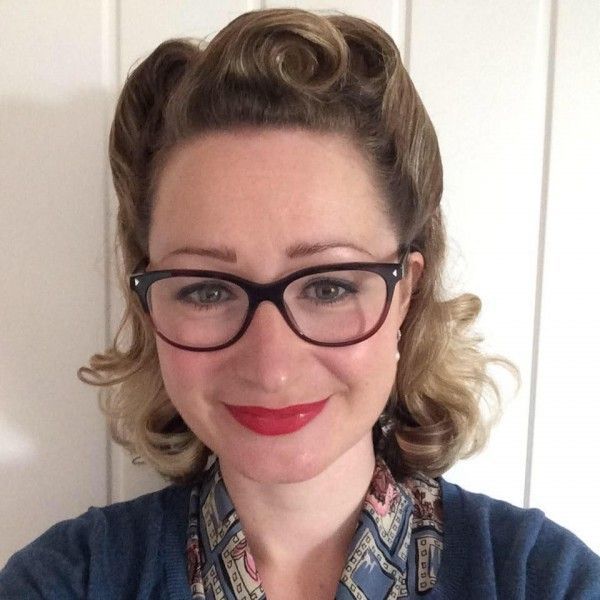 Behind the Fold Lines - What Shaped the 40s Wardrobe - Sewing Blog ...