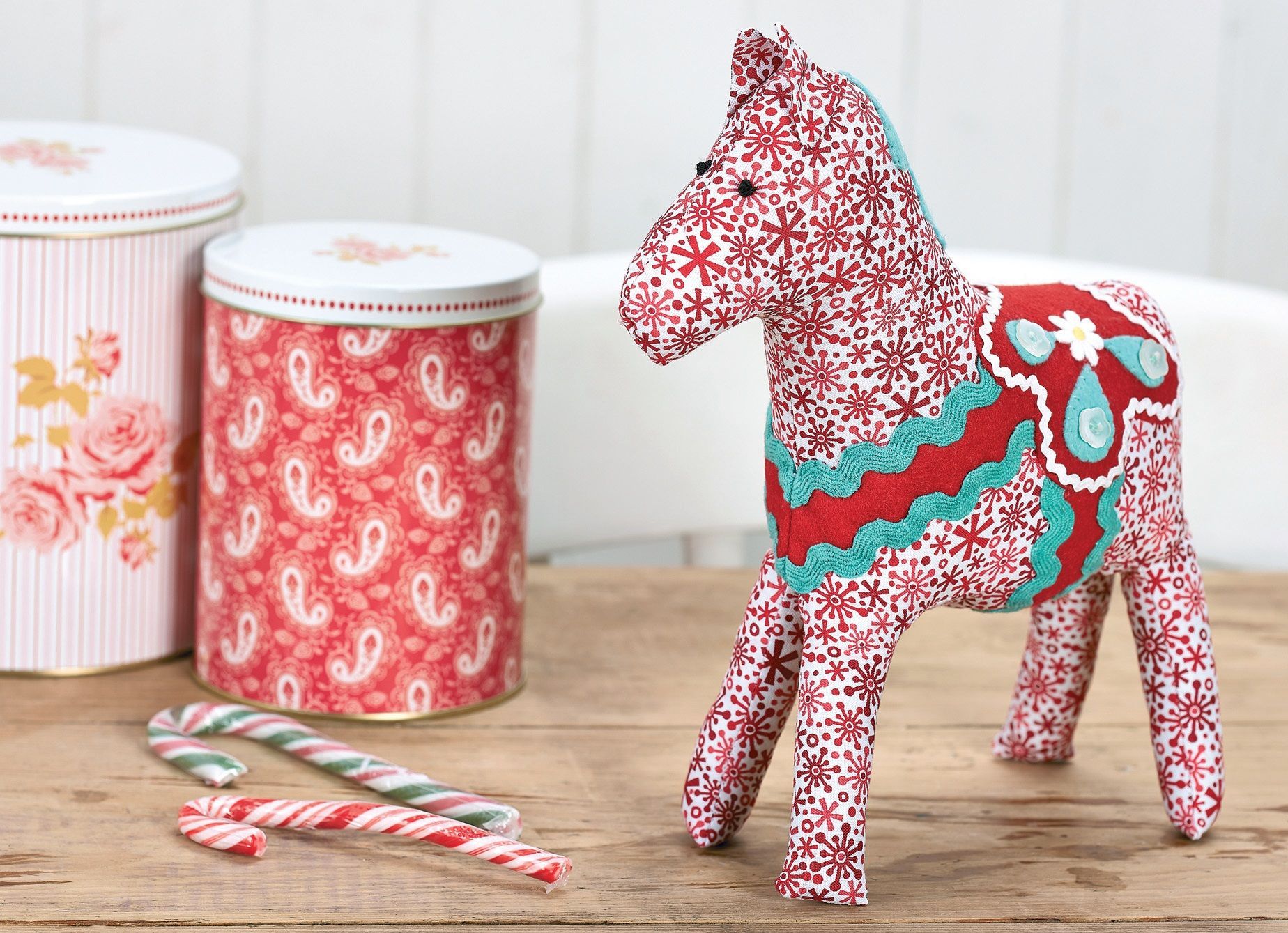 Dala Horse - Magazine Templates - Sew Magazine