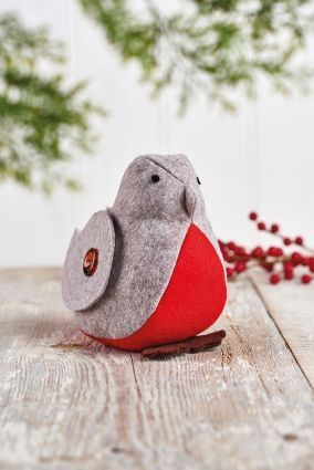 Sew 169 November 22 Festive Felt Robin - Magazine Templates - Sew Magazine