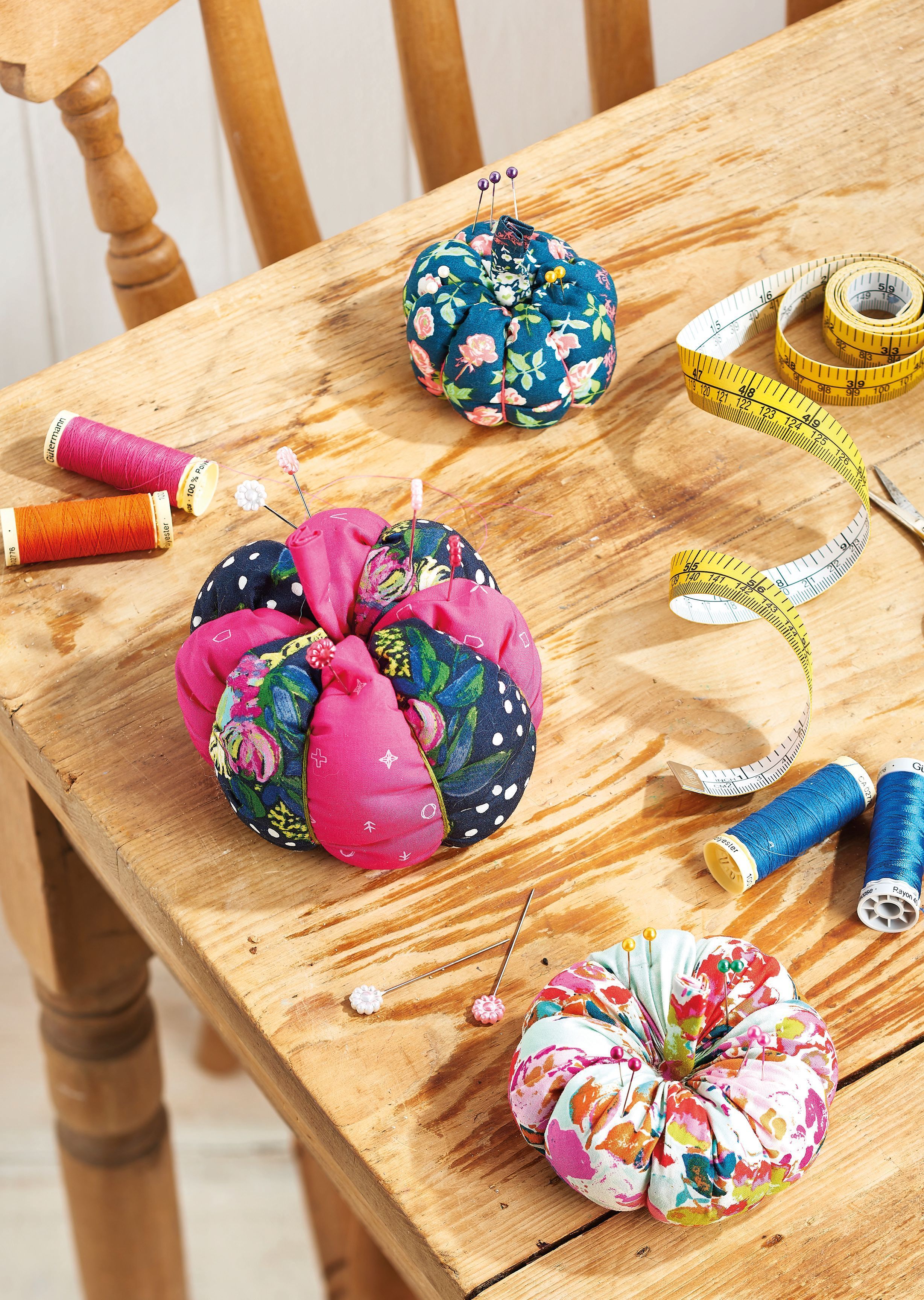 Sew 128 October 19 Pumpkin Pincushions - Magazine Templates - Sew Magazine